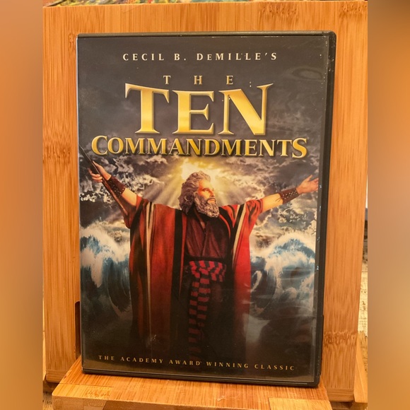 Paramount | Media | The Ten Commandments Dvd Charlton Heston Yul ...